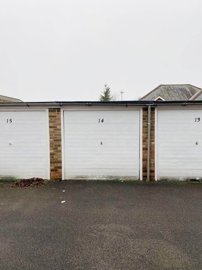 FY2, FY3, FY4 LOCK UP STORAGE FOR CLASSIC CAR OR BIKES, HOUSEHOLD STUFF ...