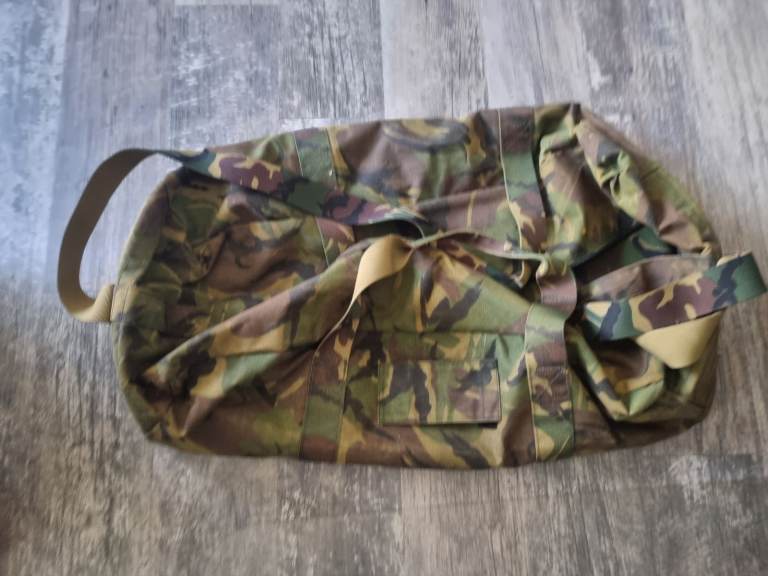 Dutch Army DPM Camouflage Holdall Shoulder Sling Duffle Deployment Bag ...