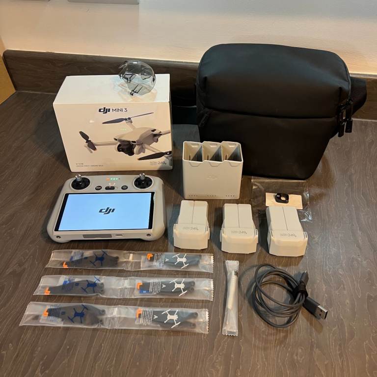 NEW Sealed DJI Mini 3 4K + Fly More Combo + Extras | Vertical Shooting ...