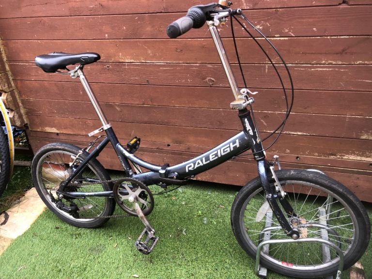 Raleigh evo sp7 commuter folding bike. 20” wheels. ( great for trains ...