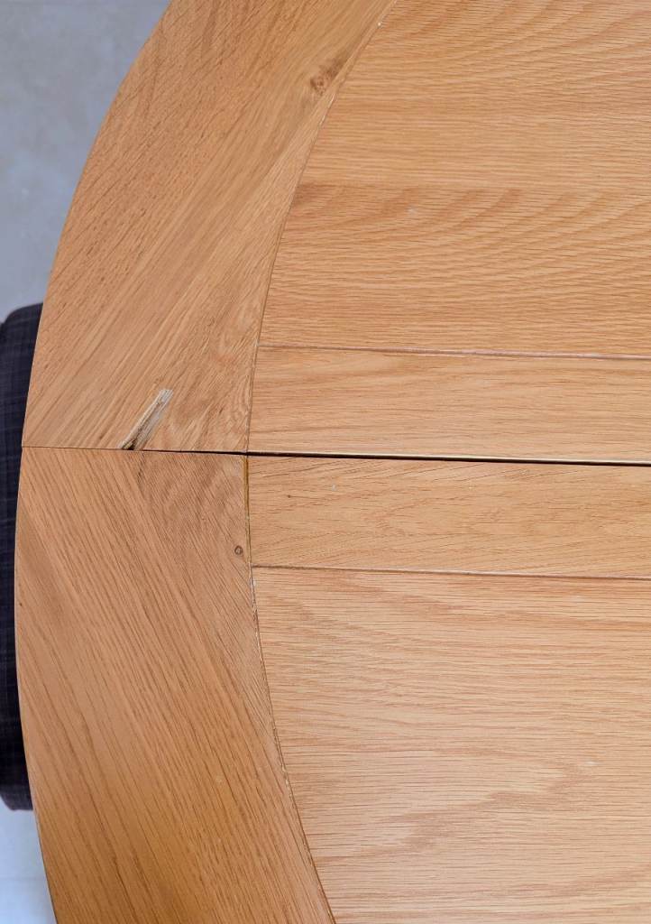 Wadebridge oak extendable dining table and chairs , £220.00 for Sale