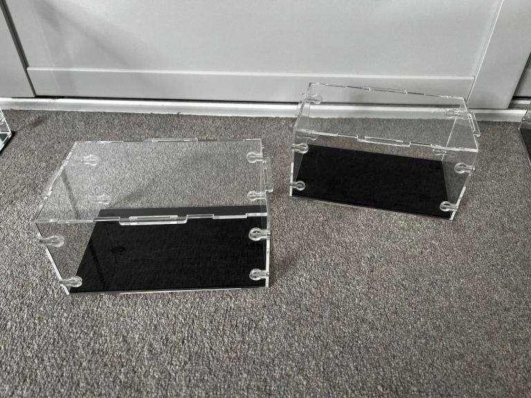Excellent Condition - Bundle of 5 Clear Perspex Display Boxes for ...