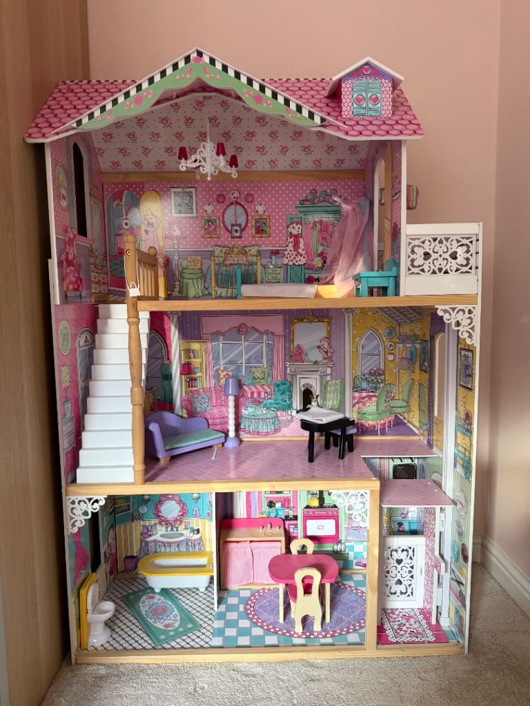 Kidkraft Annabelle wooden doll house | in Leeds, West Yorkshire | Gumtree