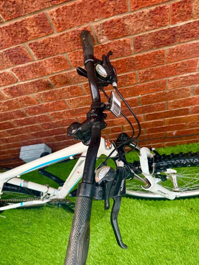 REVOLUTION SPUR LIGHTWEIGHT MOUNTAIN BIKE | in Worsley, Manchester | Gumtree