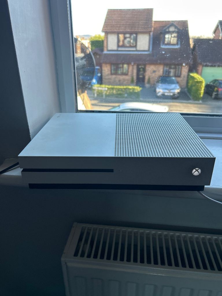 Second-Hand Xbox One Consoles for Sale | Gumtree
