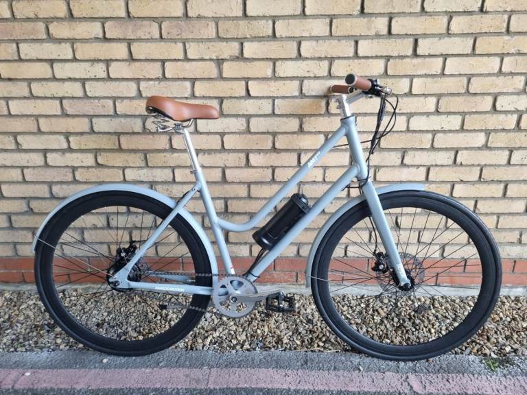 Analog Motion Ladies Electric City E-Bike – Light Grey, Excellent ...