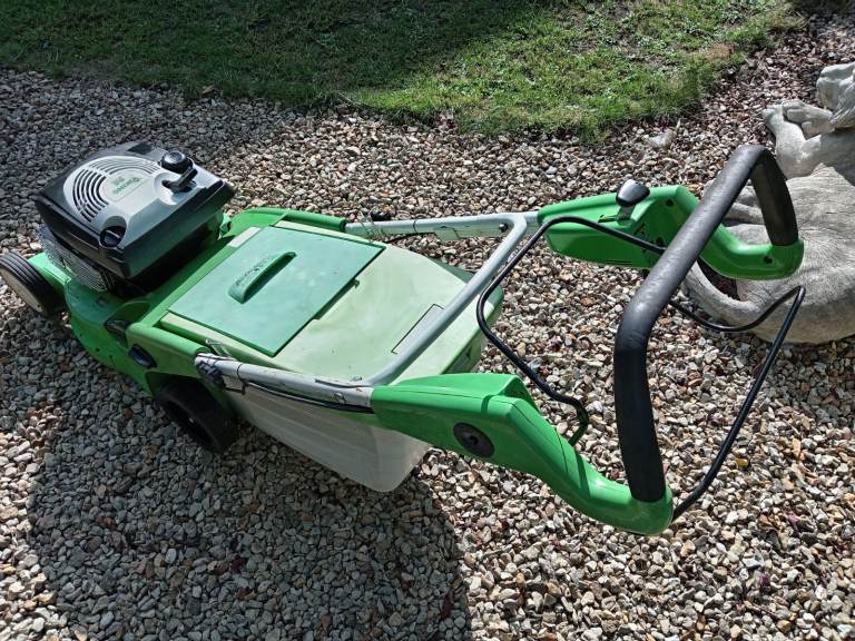 Stihl Viking self drive vari speed / vari height handle petrol ...