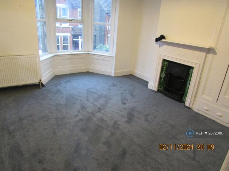 4 bedroom house in Rainham Road, Gillingham, ME7 (4 bed) (#2572886 ...