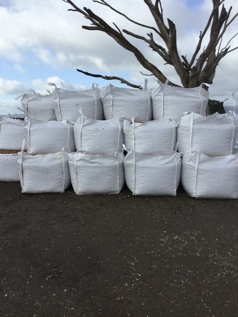 Bulk bags of 20 mm Nevis Grey garden and driveway chips/ gravel/ stones ...