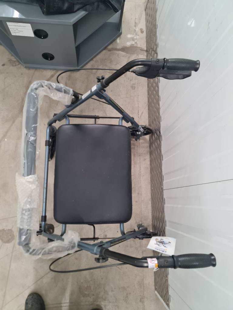 DeVilbiss Go-lite Rollator (Seat with backrest) | in Worsley ...