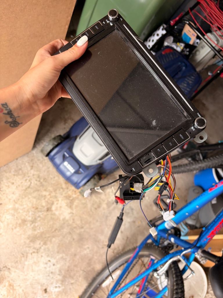 Head unit with screen | in Edinburgh | Gumtree
