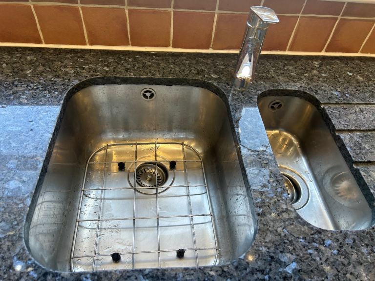 Full kitchen units granite worktop in Perth - UK Free Classified Ads ...