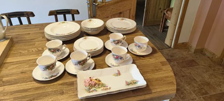 Weatherby of Hanley, England Royal Falcon Ware Full Floral dinner set ...