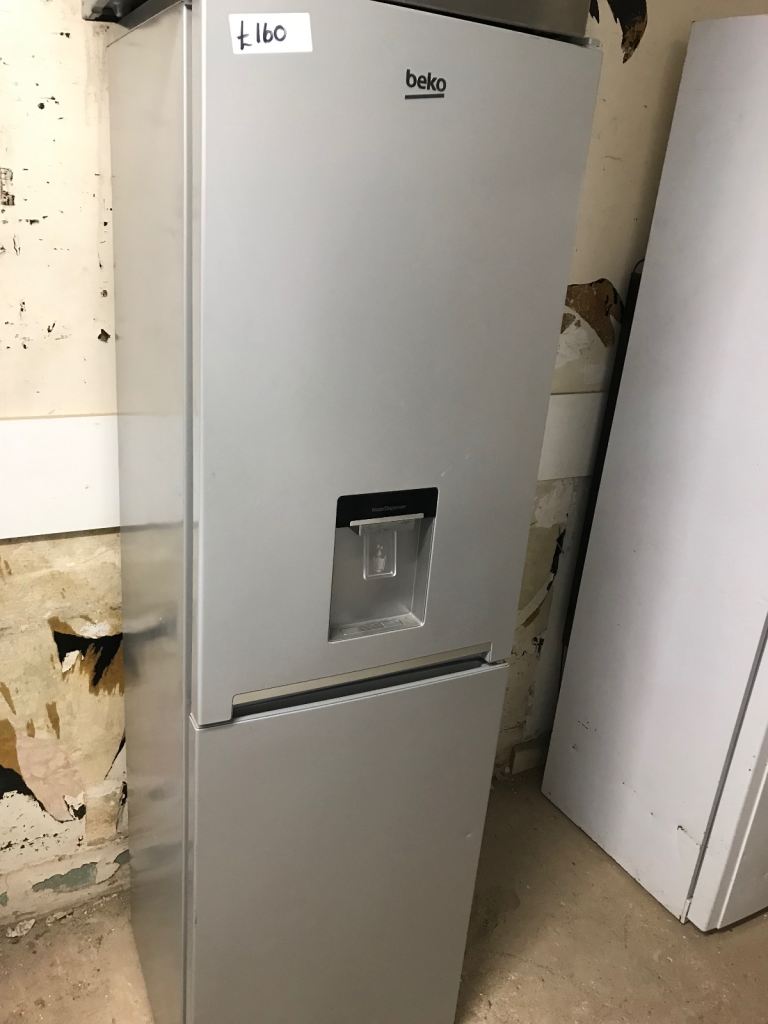 BEKO FRIDGE FREEZER WITH WATER DISPENSER IN EXCELLENT CONDITION £160 ...
