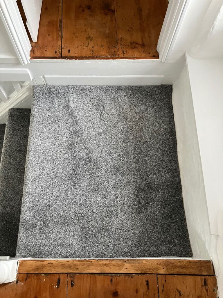 Soft underfoot, grey carpet for campervan, caravan stairs, hallway ...