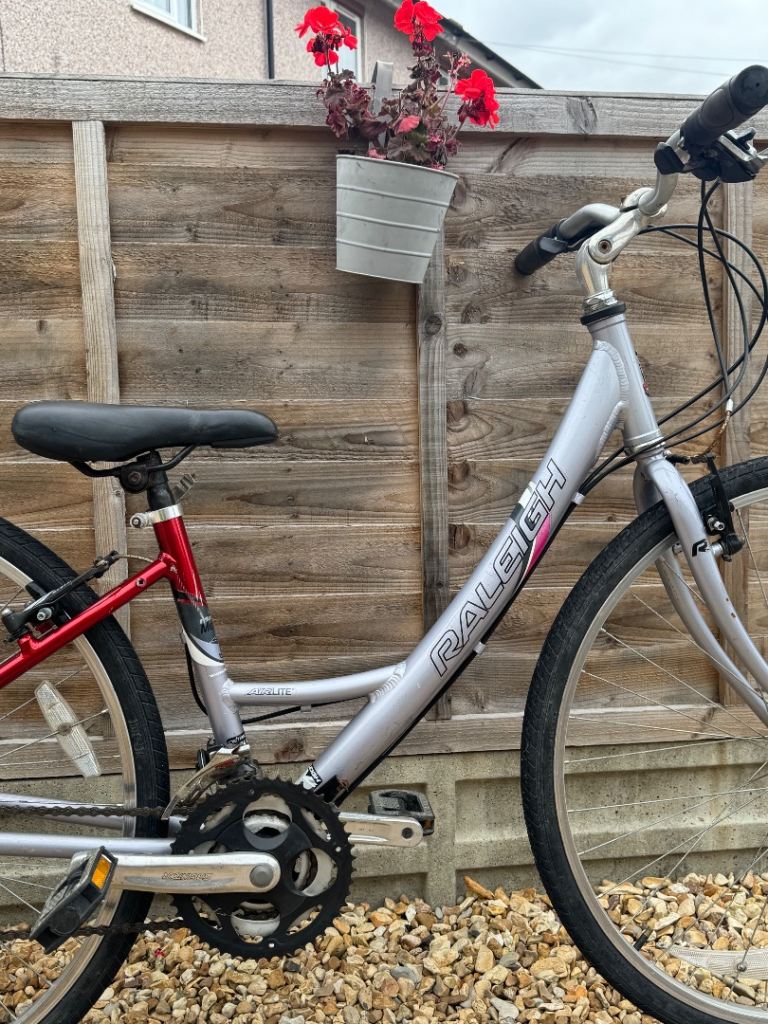 Women’s grey Raleigh hybrid bike 28 wheels ready to ride | in Oxford ...