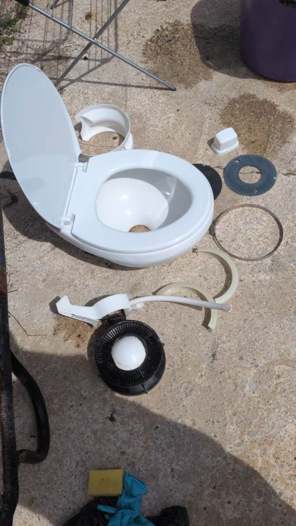 Pump out toilet kit for RV or narrowboat comes with seals, jubilee clip ...