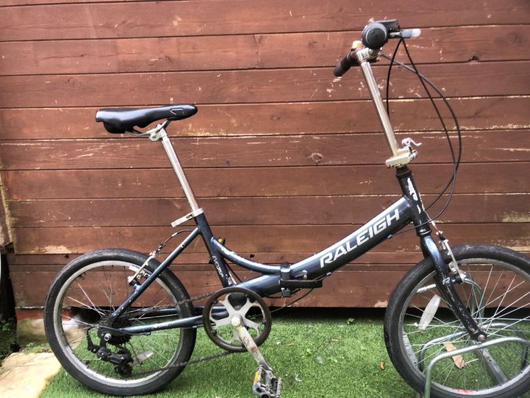 Raleigh evo sp7 commuter folding bike. 20” wheels. ( great for trains ...