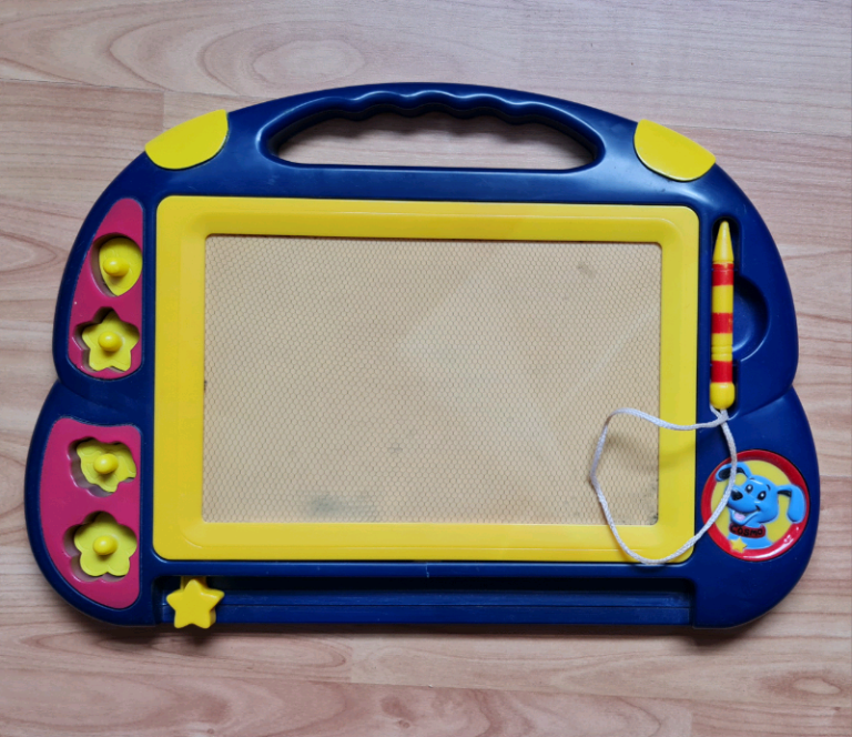 Doodle Scribble Board Erasable Sketch Writing Pad with 4 Stamps - Toy ...