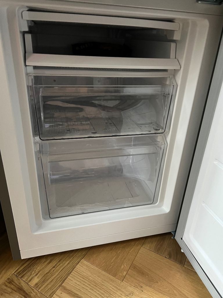LOGIK - L50BS23 60/40 Fridge Freezer - Silver | in Dingle, Merseyside ...