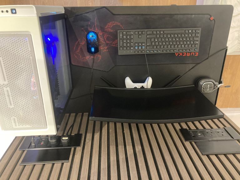 A HIGH PERFORMANCE FULL GAMING SETUP AND MORE !!! | in Worthing, West ...