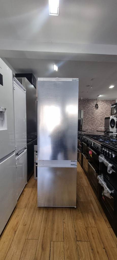 Ex display Integrated fridge freezer Bosch 70/30 | in Sheffield, South ...