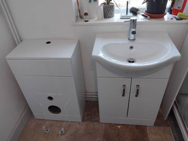 Sink and toilet unit | in Gowerton, Swansea | Gumtree