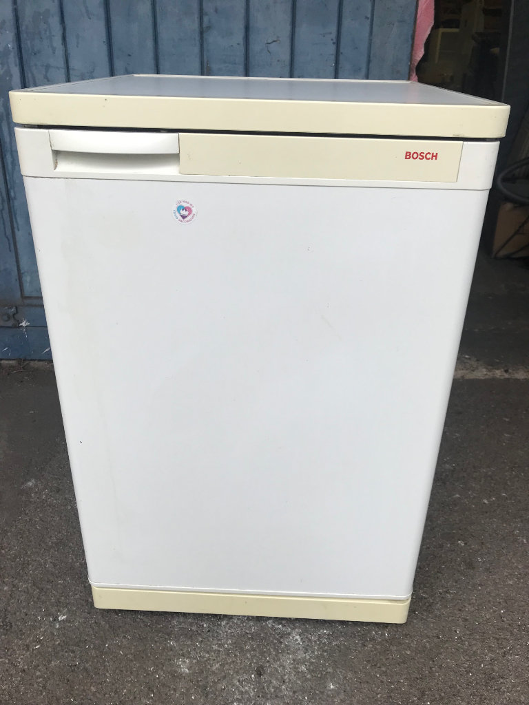 Bosch KTR1572GB/44 Fridge -In White. | in Coventry, West Midlands | Gumtree