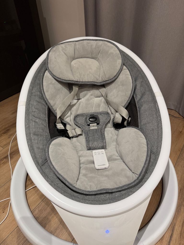 Munchkin Bluetooth Baby Swing | in Elstree, Hertfordshire | Gumtree