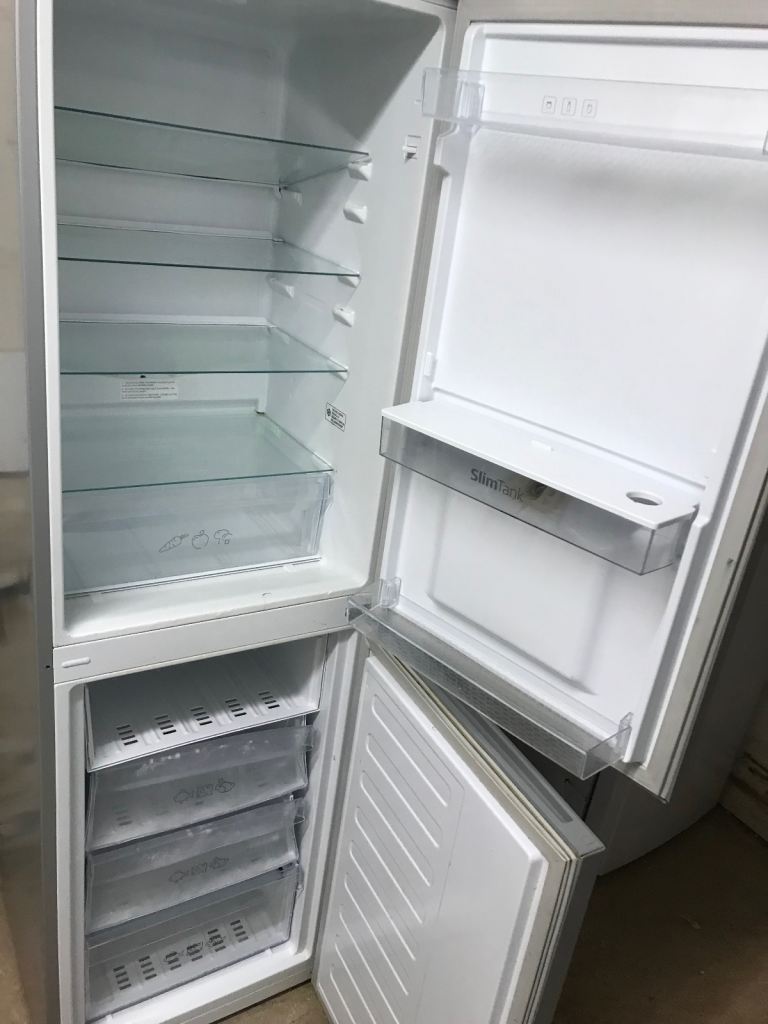 BEKO FRIDGE FREEZER WITH WATER DISPENSER IN EXCELLENT CONDITION £160 ...