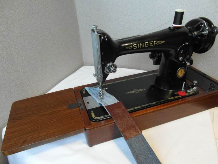 BEST SINGER SEWING MACHINE EVER? 201k-CENTENIAL BADGE-SERVICED-HEAVY ...