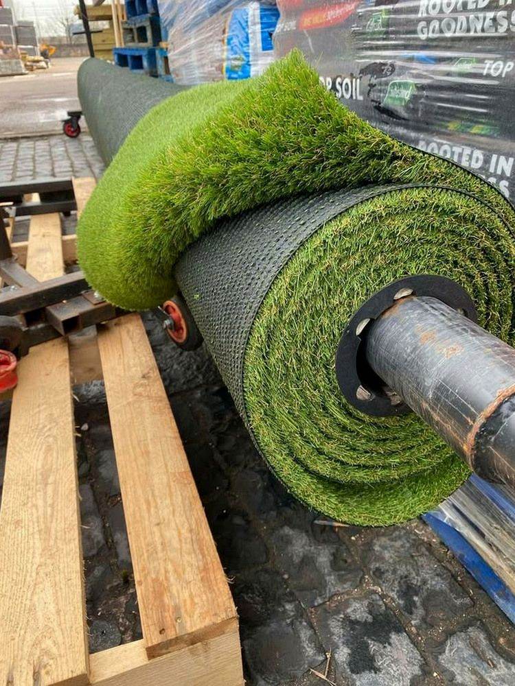 High Areas Artificial Rolls for grass Traffic | 40mm Tough Grass | in ...