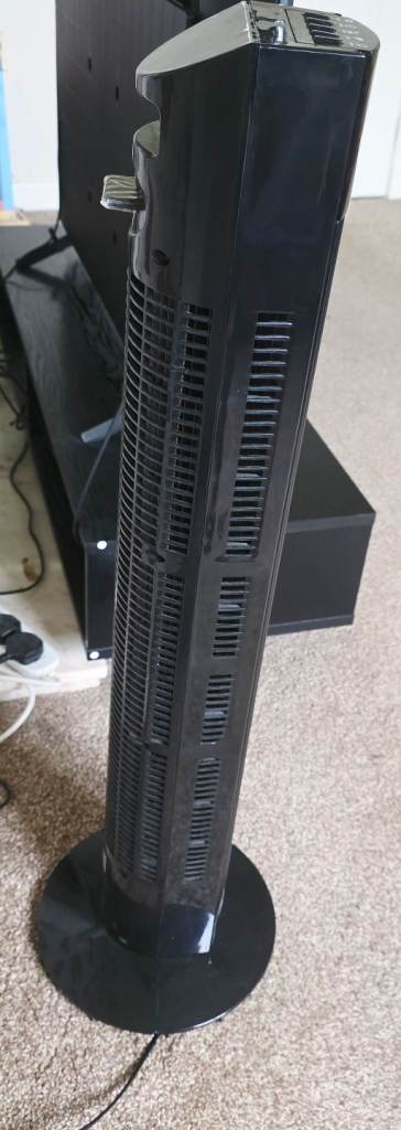 Status Tower Fan with Remote Control – Black, £20.00 for Sale in Aberdeen