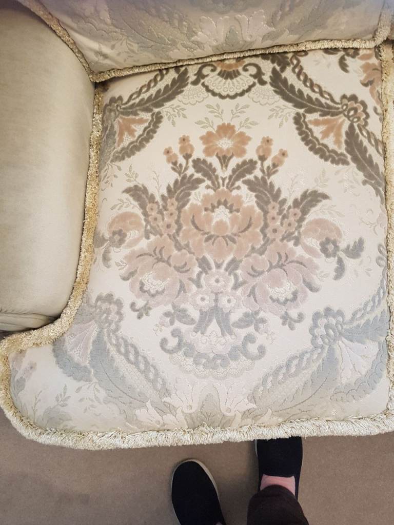 Bridgecraft 4 Seater Sofa with 2 cushions, 2 matching armchairs & 1 ...