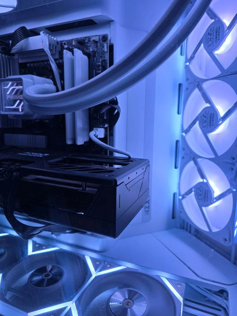Ryzen 7 9800x3d | RX 9070 XT | 64GB DDR5 6400MHZ Gaming PC | in ...