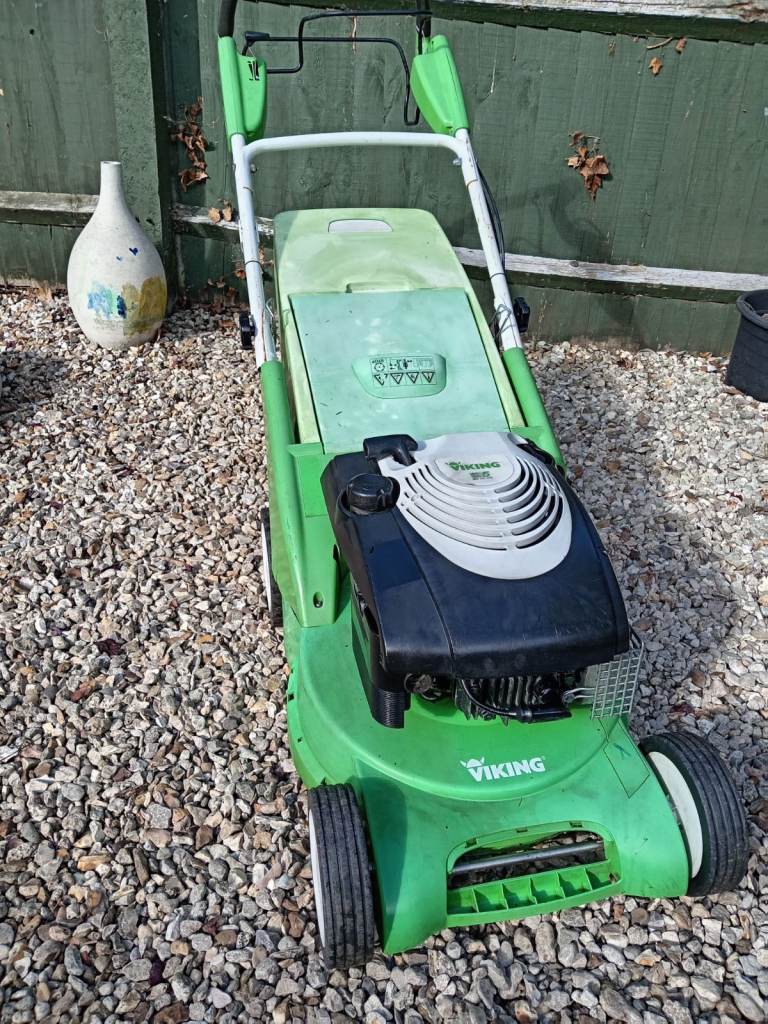 Stihl Viking self drive vari speed / vari height handle petrol ...
