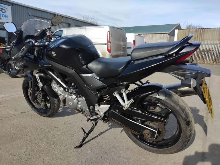 2015 15 SUZUKI SV650S SL2 SV650 A2 LICENSE RESTRICTED NEW MOT BLACK ...