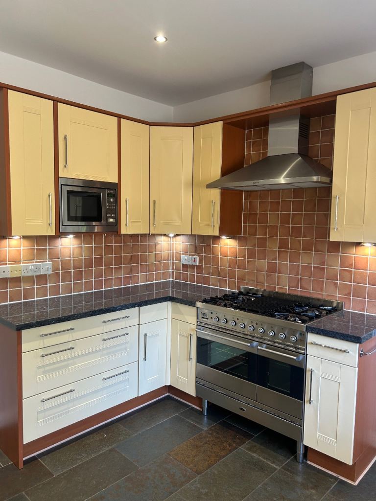 Full kitchen units granite worktop in Perth - UK Free Classified Ads ...