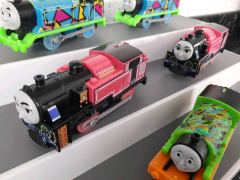 Thomas Tank Trackmaster Neon Hyper Glow Motorised Train Ashima | in ...