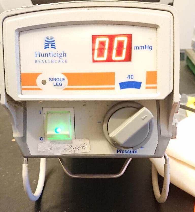 Arjohuntleigh Excel Flowtron Model AC 550 DVT Therapy Pump + 2 Sets ...