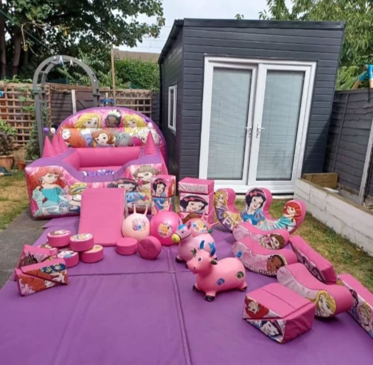 Bouncy castle popcorn candy floss waffle pancake chocolate fountain ...